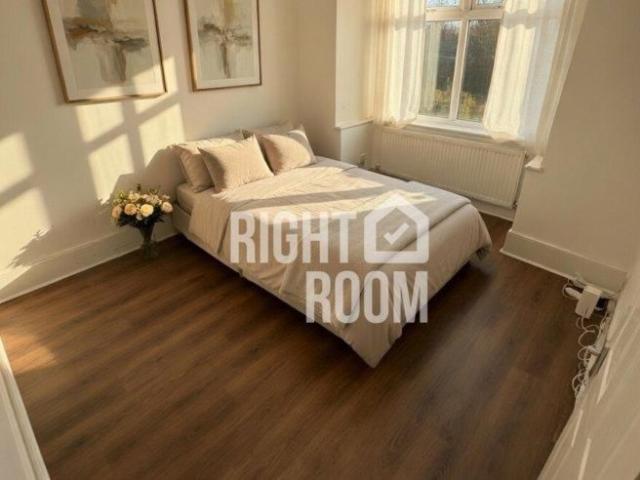 4 bedroom house share to rent