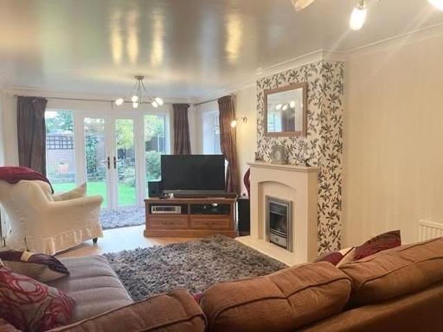 4 bedroom house share to rent