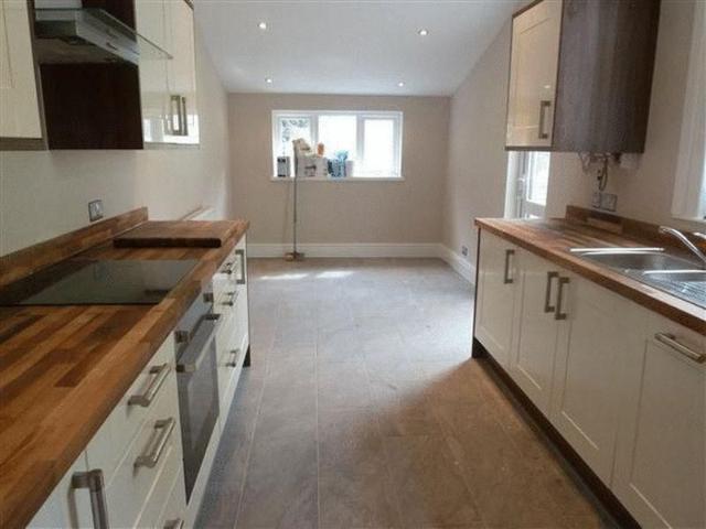 4 bedroom house share to rent