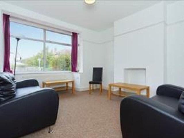 4 bedroom house share to rent