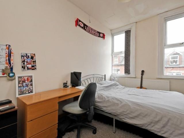 4 bedroom house share to rent