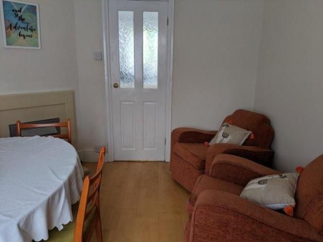 4 bedroom house share to rent