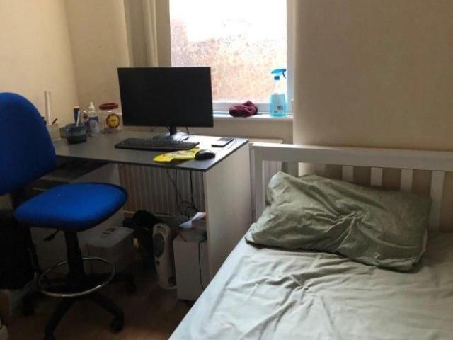 4 bedroom house share to rent