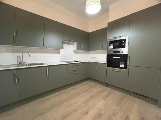 4 bedroom house share to rent