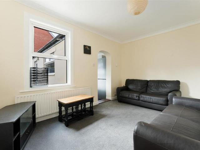 4 bedroom house share to rent