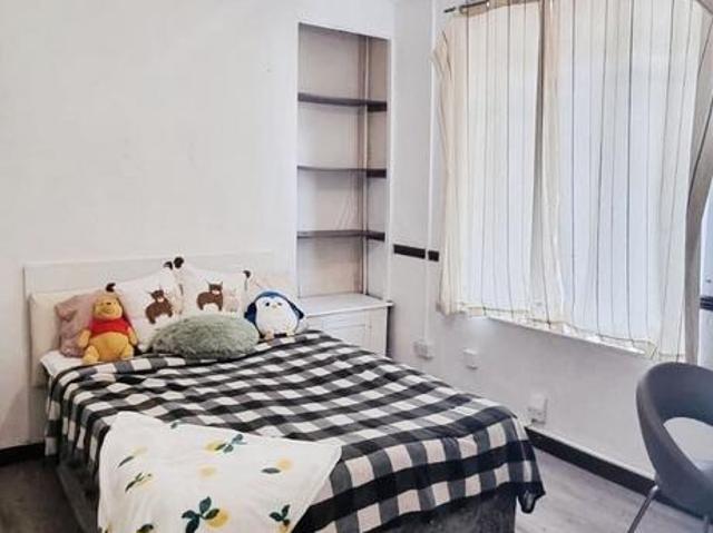 4 bedroom house share to rent
