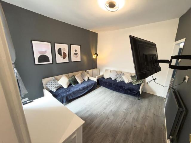 4 bedroom house share to rent