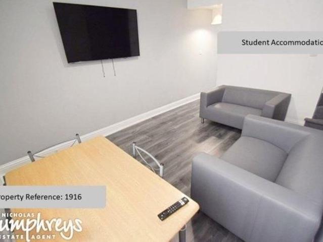 4 bedroom house share to rent