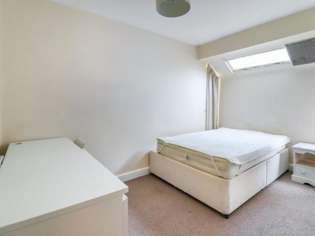 4 bedroom house share to rent