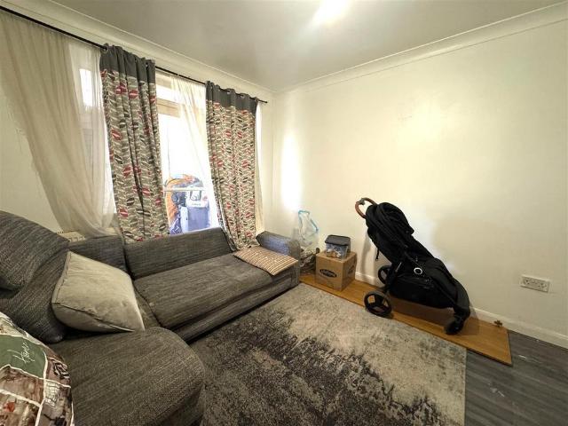 4 bedroom house share to rent