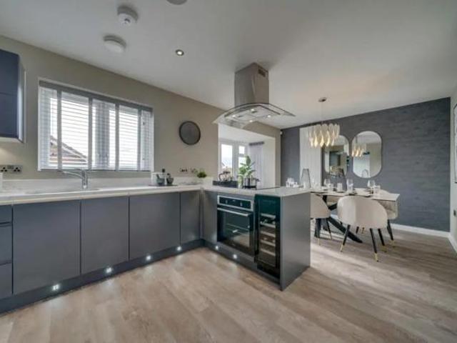 4 Bedroom House Sheffield Sheffield 101231778