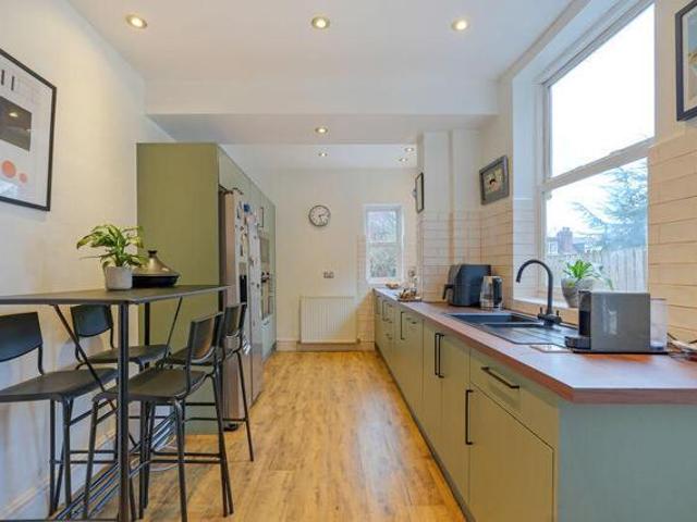 4 Bedroom House Sheffield South Yorkshire LS100263306