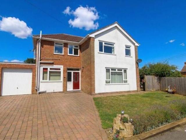 4 Bedroom House Sherington Sherington 101931850