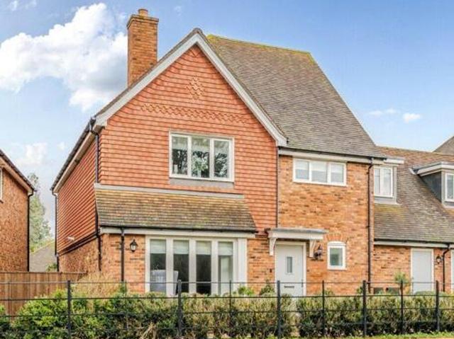 4 Bedroom House Sittingbourne Kent 99773762
