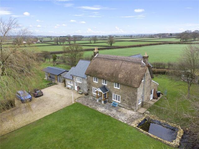 4 Bedroom House Sturminster Newton Dorset 100503269
