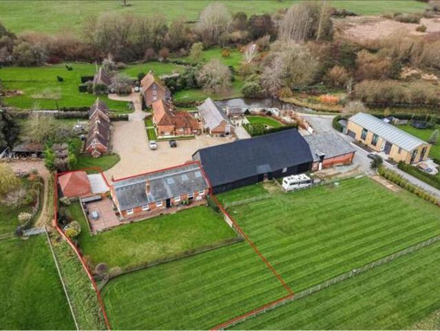 4 Bedroom House St. Albans Hertfordshire 100398208
