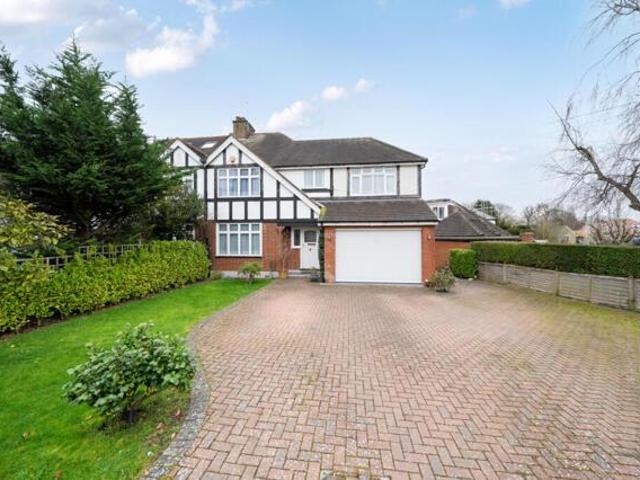 4 Bedroom House St. Albans Hertfordshire LS100097104
