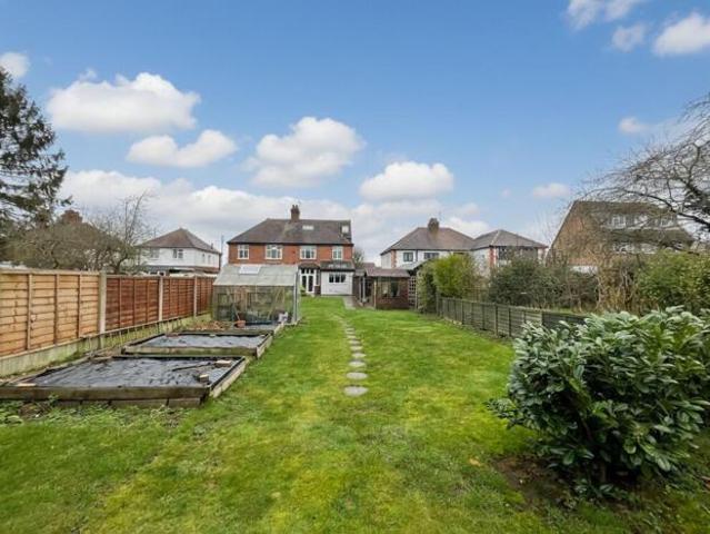 4 Bedroom House Stafford Staffordshire LS101025580
