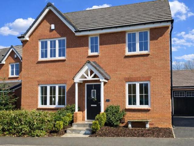 4 Bedroom House Staffordshire Staffordshire LS101168246