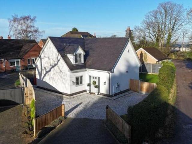 4 Bedroom House Staffordshire Staffordshire LS99161552