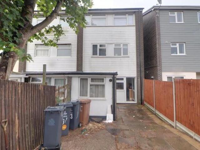 4 Bedroom House Stevenage Hertfordshire 100497095