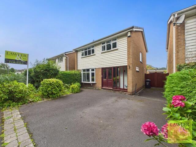 4 Bedroom House Stockport Cheshire East 98801091