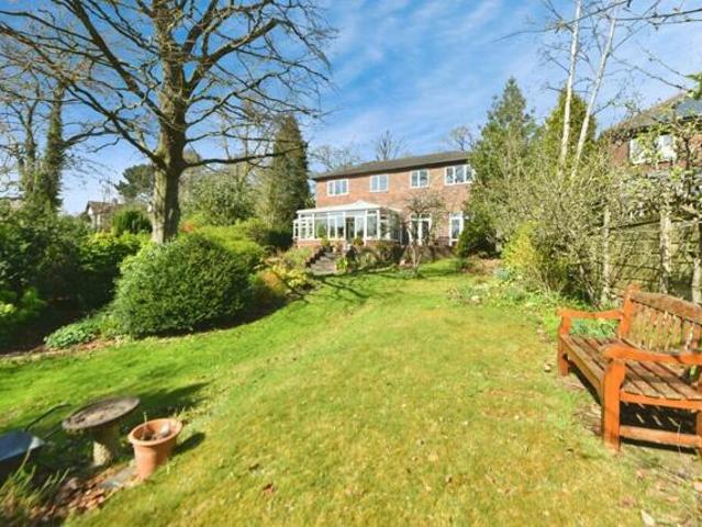 4 Bedroom House Stockport Cheshire East 99237112