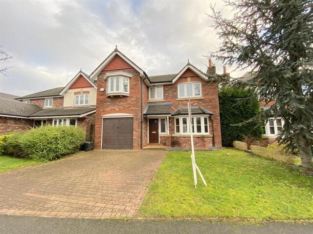 4 Bedroom House Stockport Greater Manchester LS99315363