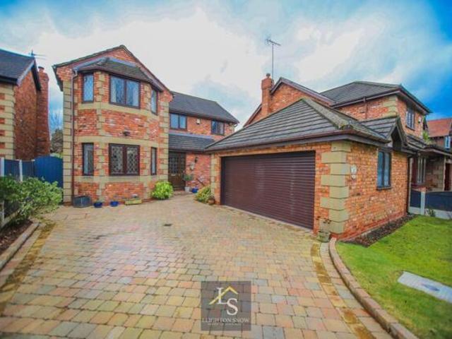 4 Bedroom House Stockport Stockport LS101996204