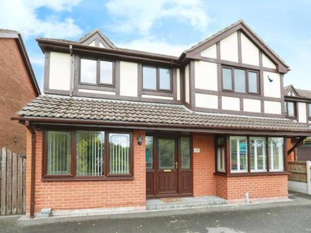 4 Bedroom House Stoke On Trent Staffordshire 101676604