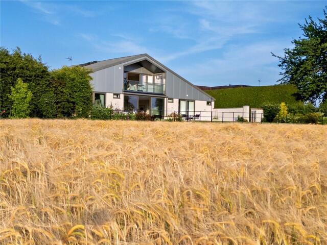 4 Bedroom House Stoneleigh Warwickshire LS100503406