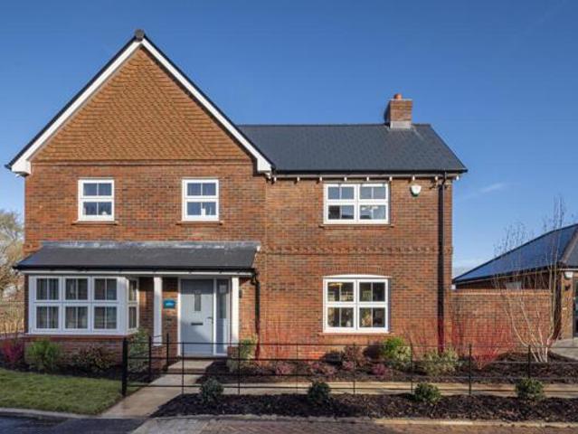 4 Bedroom House Storrington West Sussex 99523638