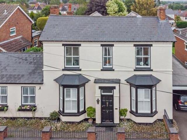 4 Bedroom House Stourbridge Dudley LS98903723