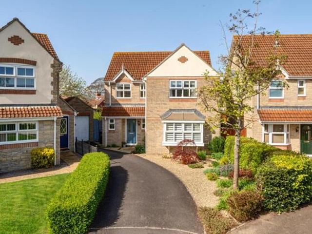 4 Bedroom House Street Somerset 101955382