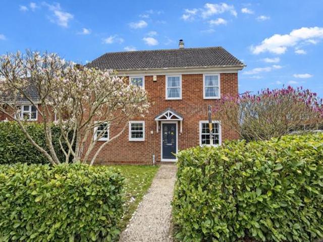 4 Bedroom House Strood Medway 100881732