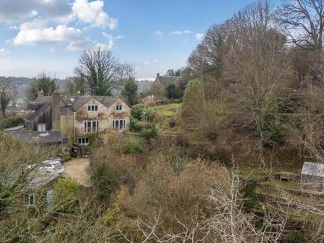 4 Bedroom House Stroud Gloucestershire LS100649228