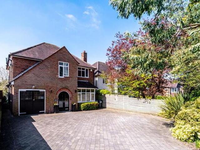 4 Bedroom House Sutton Coldfield Birmingham 98718164