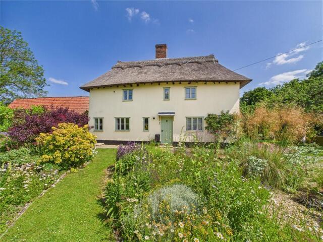 4 Bedroom House Sudbury Suffolk LS100614902