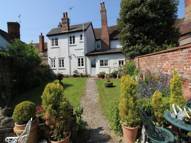 4 Bedroom House Suffolk Suffolk LS100953664