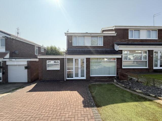 4 Bedroom House Sunderland Tyne Y Wear 98119497