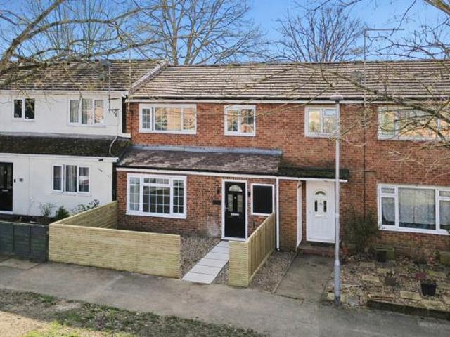 4 Bedroom House Surrey Great London 100224246