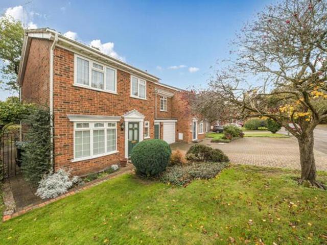 4 Bedroom House Surrey Surrey 100503233