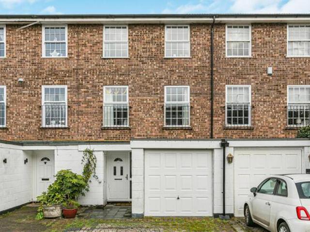4 Bedroom House Surrey Surrey 100953763