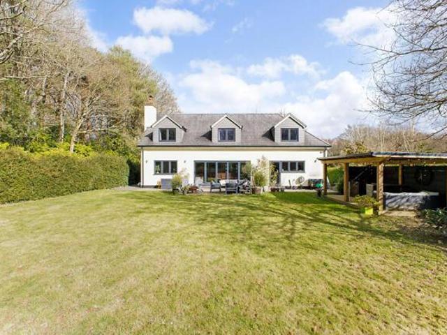 4 Bedroom House Surrey West Sussex 99344768