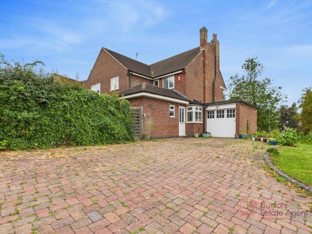 4 Bedroom House Swadlincote Derbyshire LS98801032
