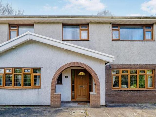 4 Bedroom House Swansea Swansea LS101996286