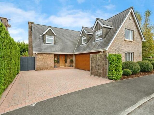 4 Bedroom House Swansea Swansea LS98903461