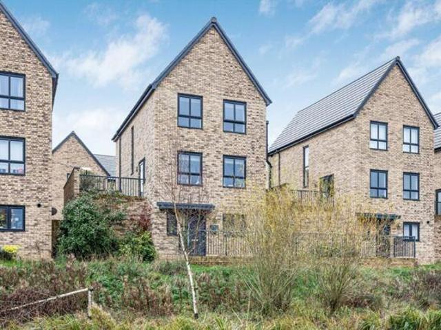 4 Bedroom House Swindon Swindon LS100057787