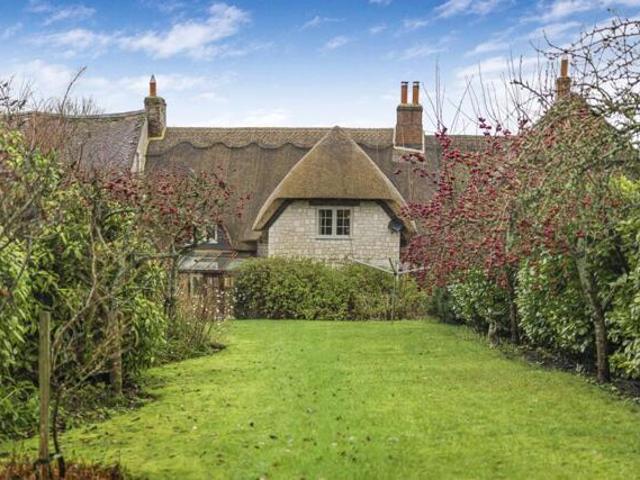 4 Bedroom House Swindon Swindon LS98718132