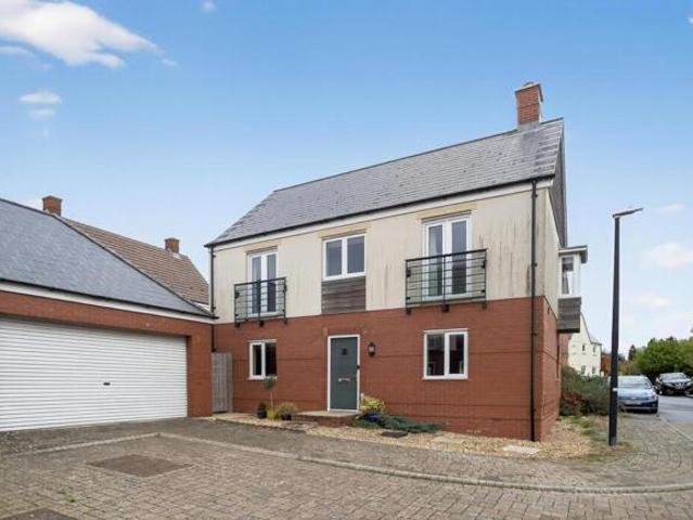 4 Bedroom House Swindon Swindon 98204467
